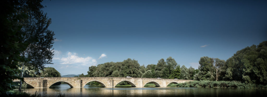 Mona Lisa's bridge - Itch.world